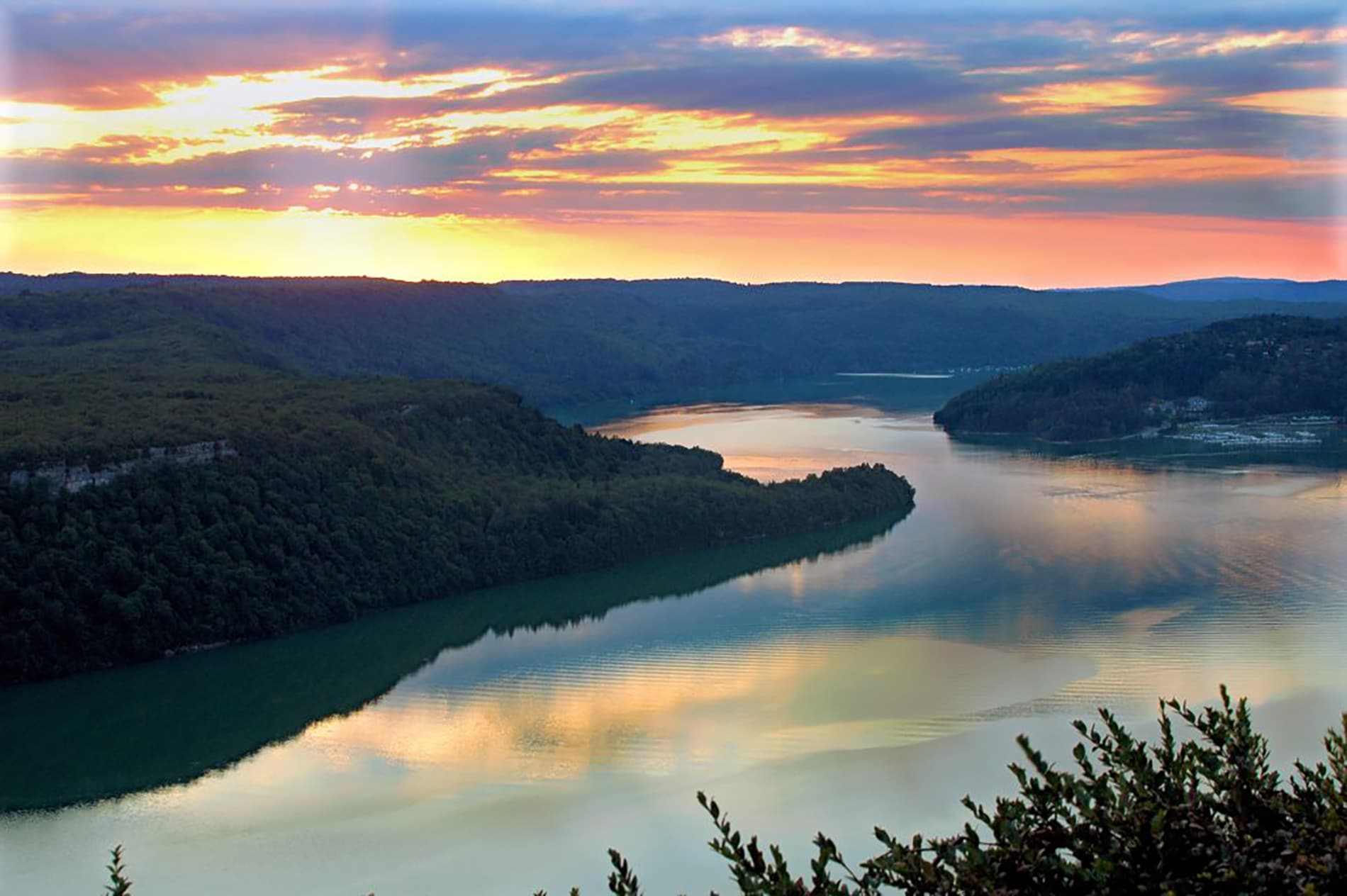 Le lac de Vouglans - Jura